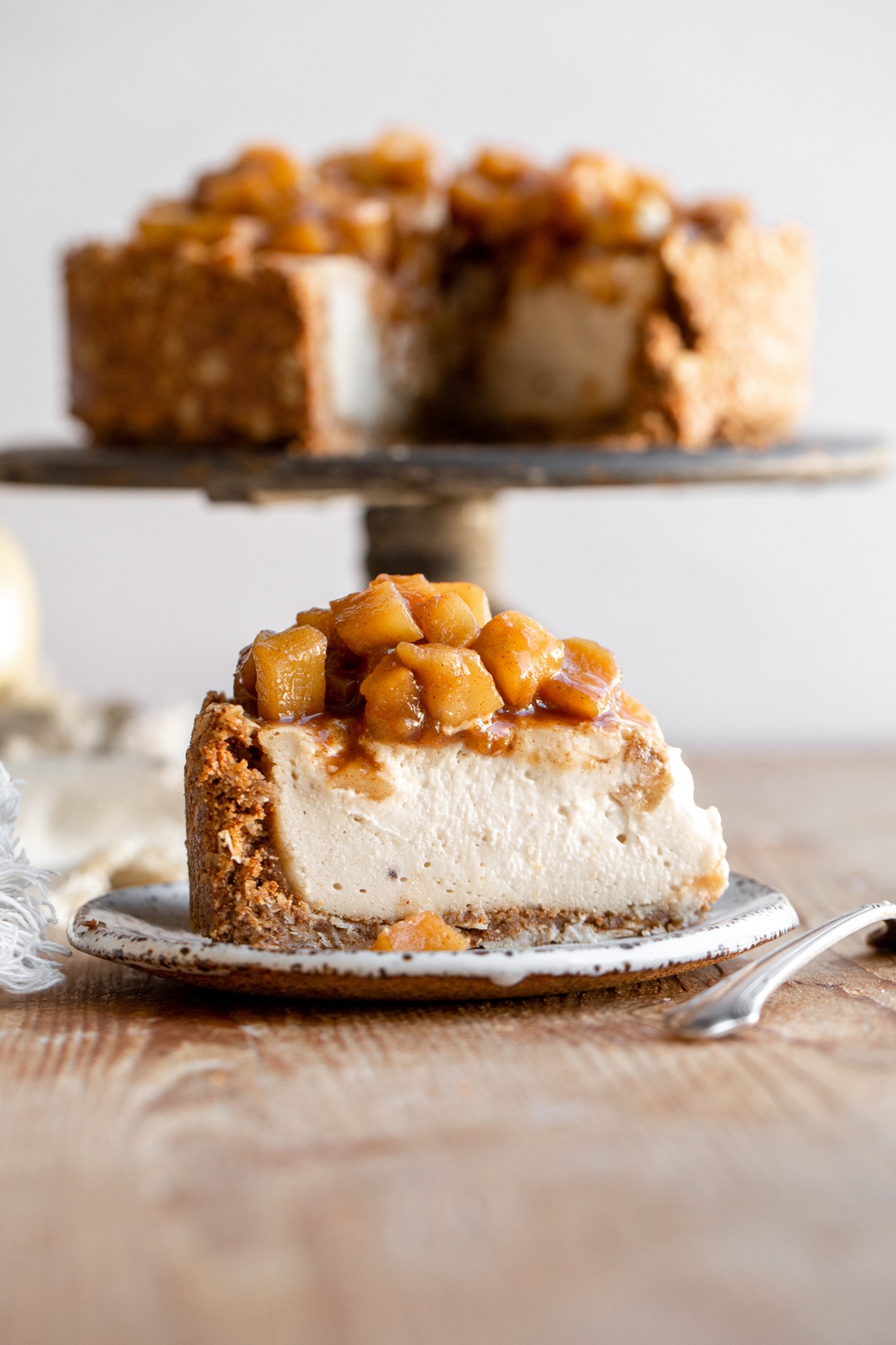 Vegan Apple Cheesecake with Gluten-Free Oatmeal Crust
