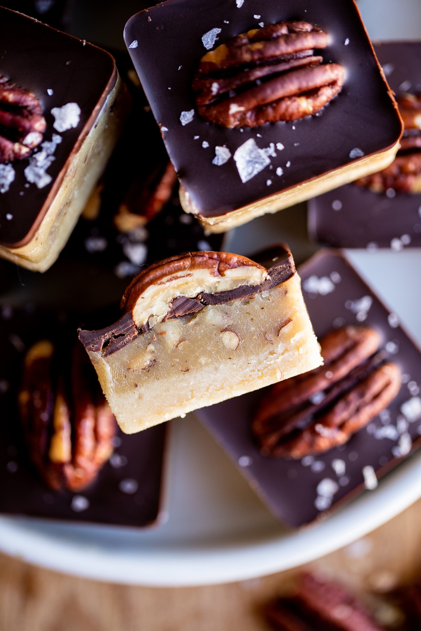 Vegan No-Bake Turtle Bites • Bakerita